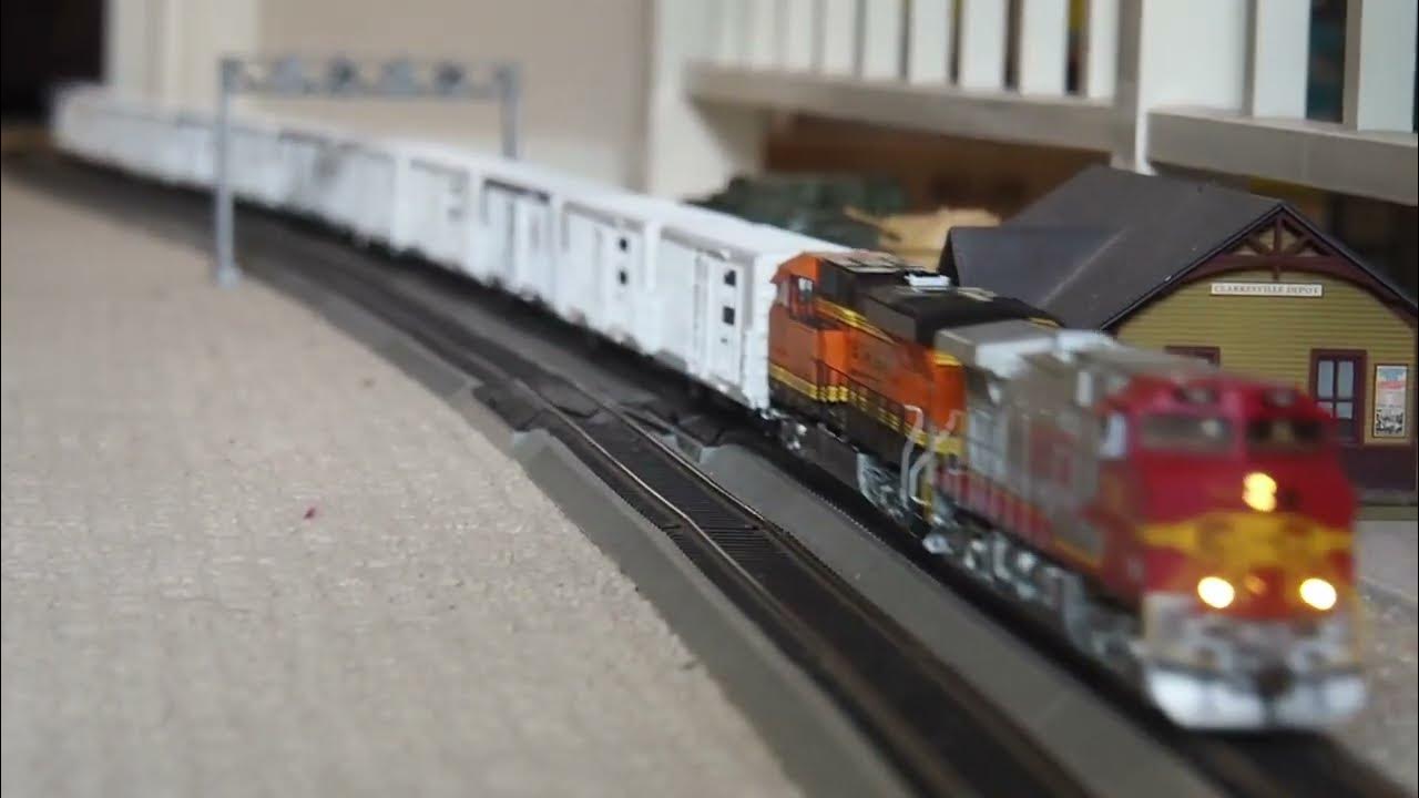 FIRST RUN of new Athearn Genesis BNSF warbonnet Dash 9-44CW #788 plus bonus footage - YouTube