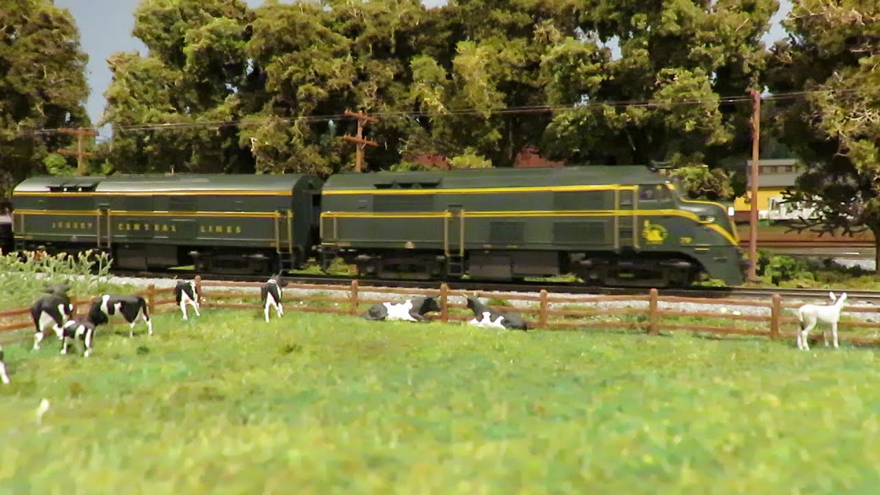 CNJ 79 & M Baldwin Babyface Diesels in HO Scale - YouTube