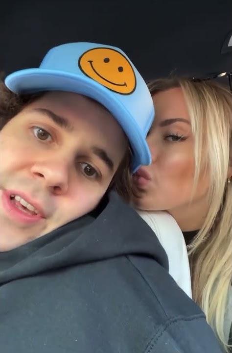 Corinna Kopf Likes Kissing David Dobrik Youtube