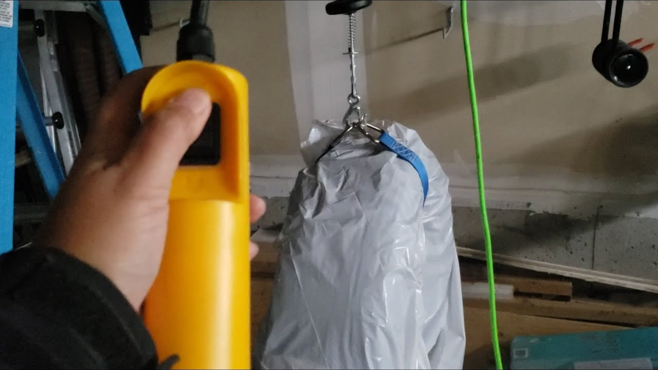 Electric cable hoist for Tire Storage on wall mounted rack - YouTube