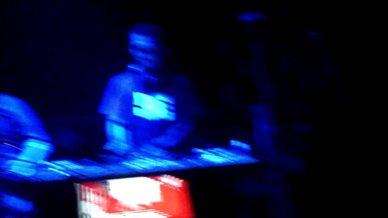 Petra Vicious Live @Mekar Club (Lombok Love Party) - YouTube