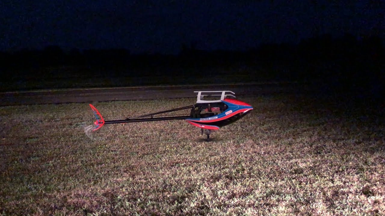 LOGO 690 SX | Spotlight Night Flying - YouTube