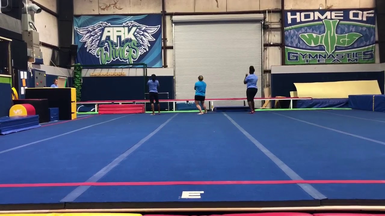 ARK Gym Christmas Show Off - Tumbling Routine - YouTube