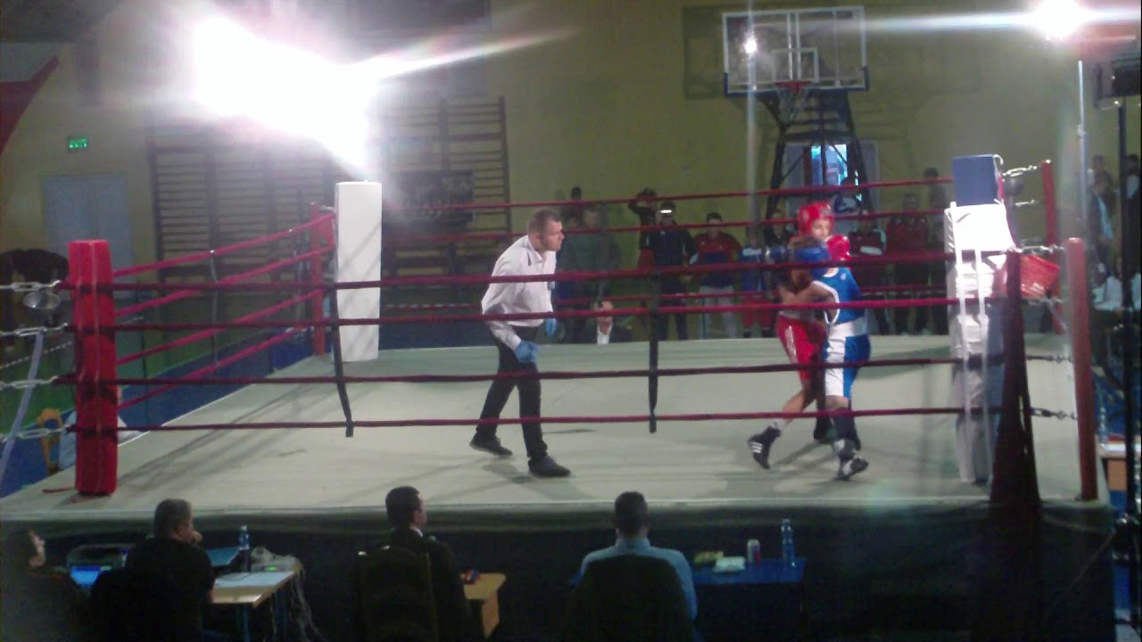 Calin Alexandru vs Arba Vladut - YouTube