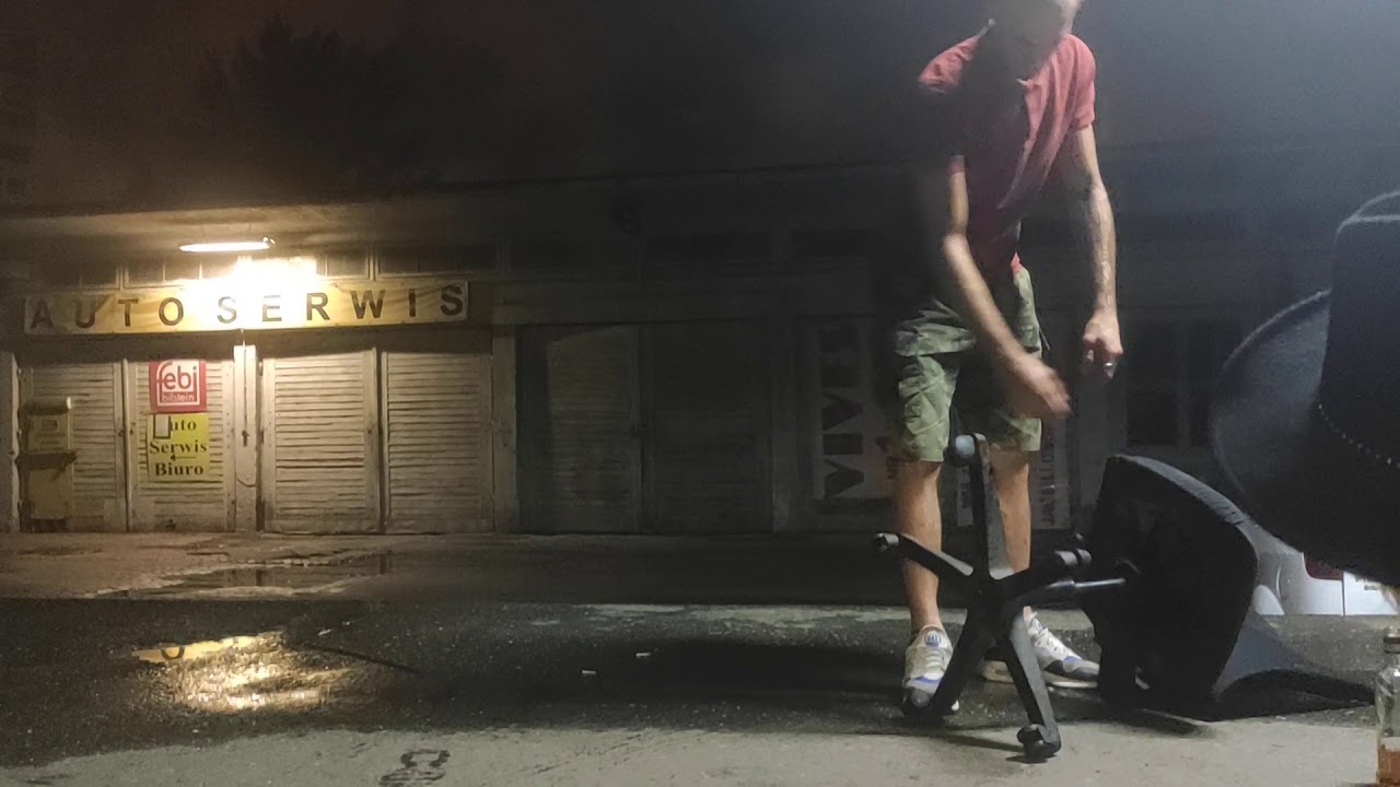 Krzysio Koza stunt chair jumper - YouTube