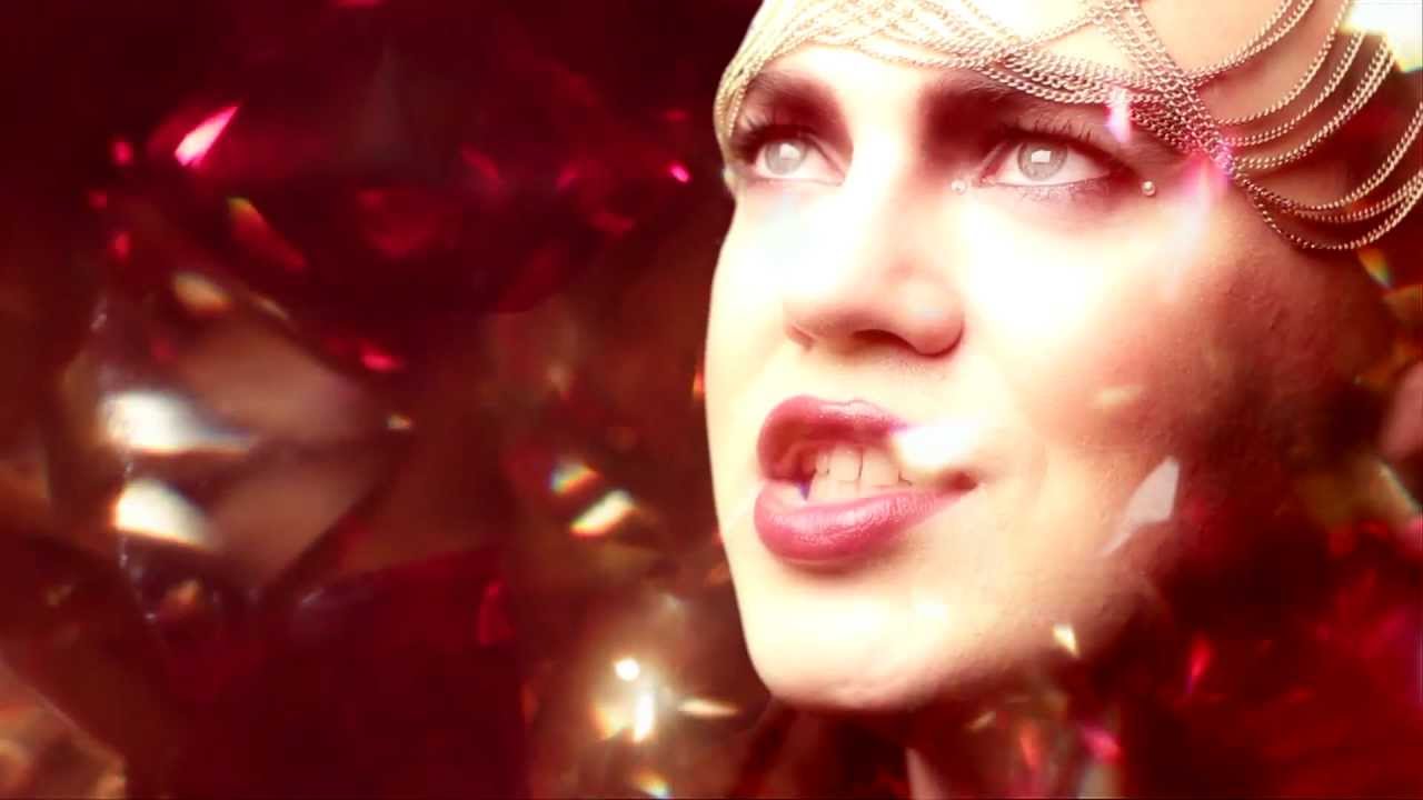 Viktor Victoria: 'Heart Jump' - YouTube