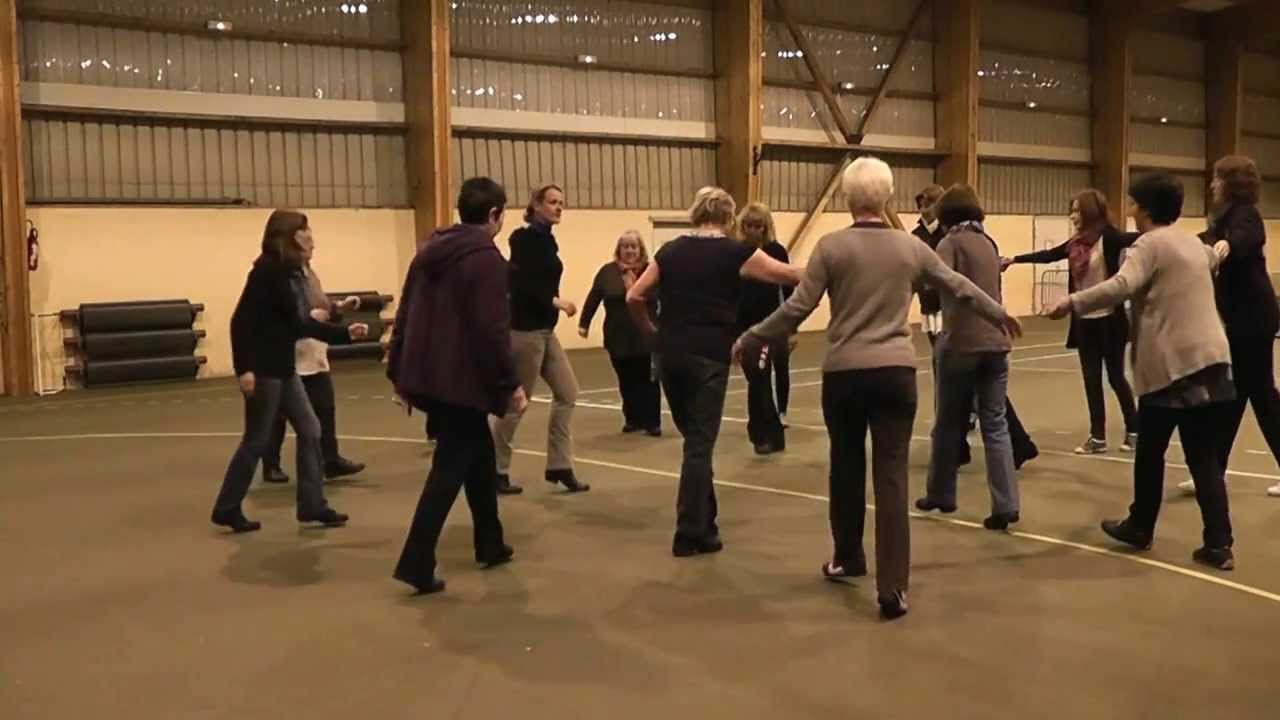 Crop circle line dance - YouTube