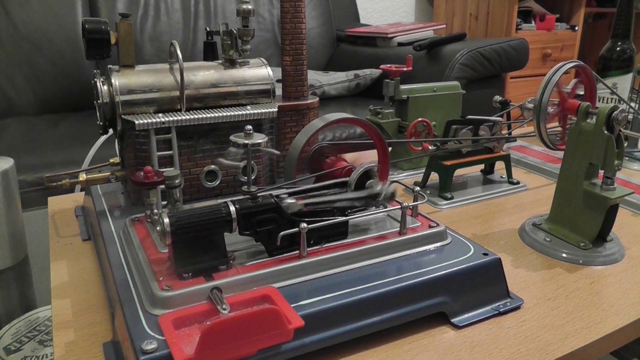 Wilesco D16 mit Werkstatt - YouTube