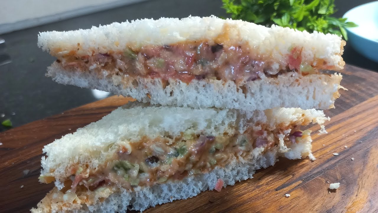 Schezwan kacha sandwich #picnicfood #nogascooking - YouTube