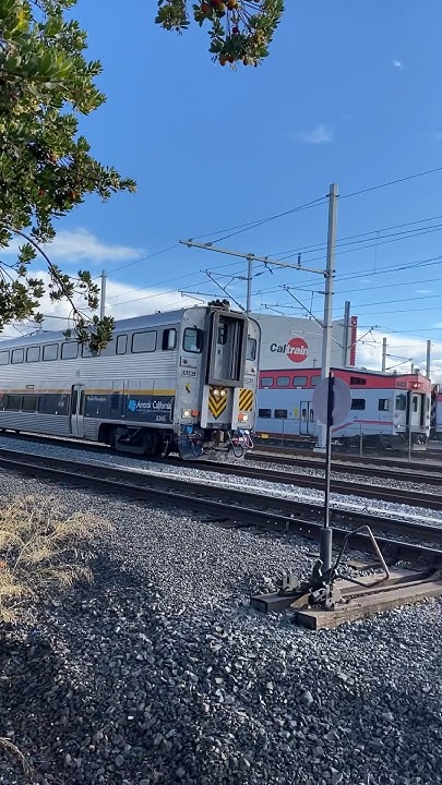 Amtrak Capitol Corridor cruises by Caltrain CEMOF - YouTube