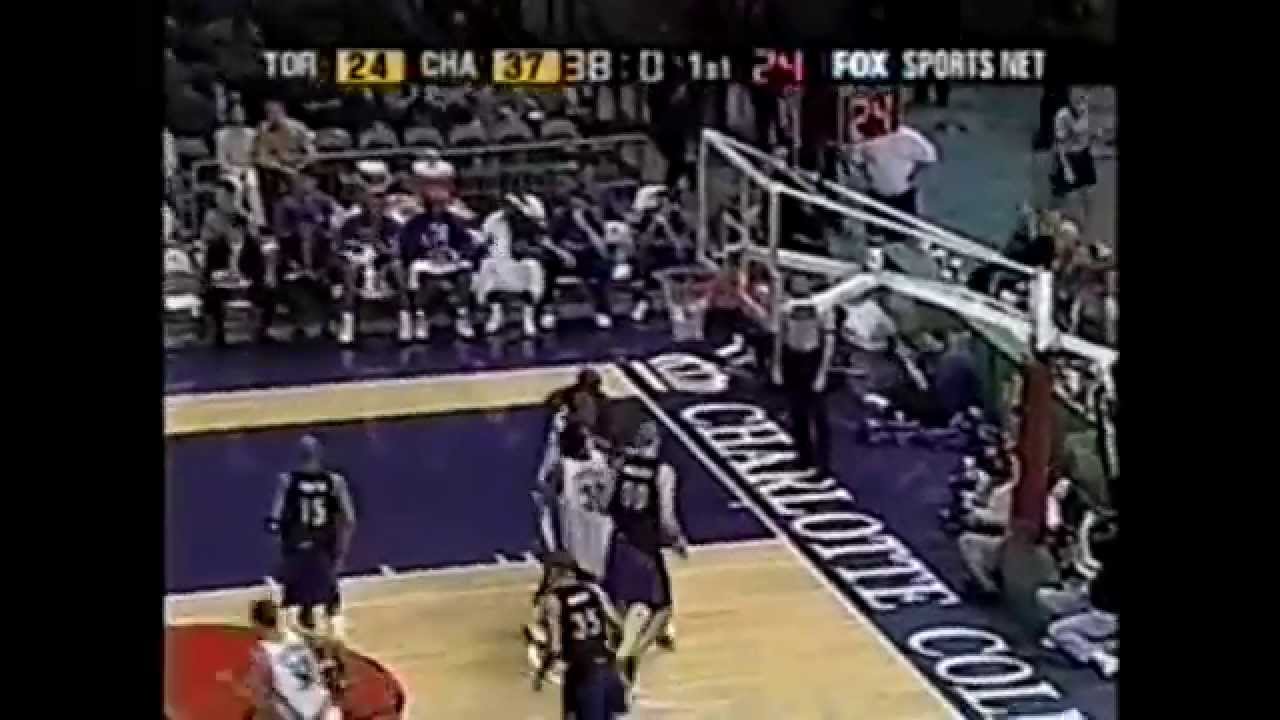 Baron Davis - Raptors at Hornets - 12/13/01 - YouTube