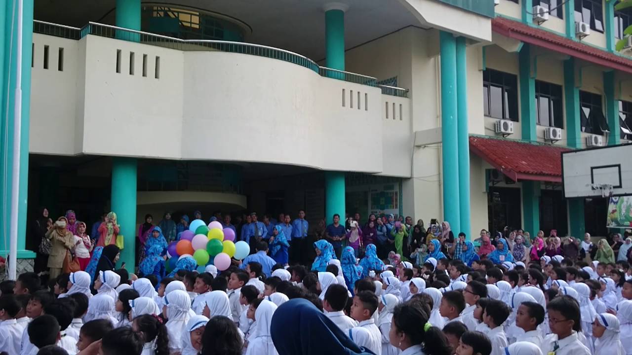 Tahun Ajaran Baru 2016-2017 SD Al Azhar 14 Semarang - YouTube