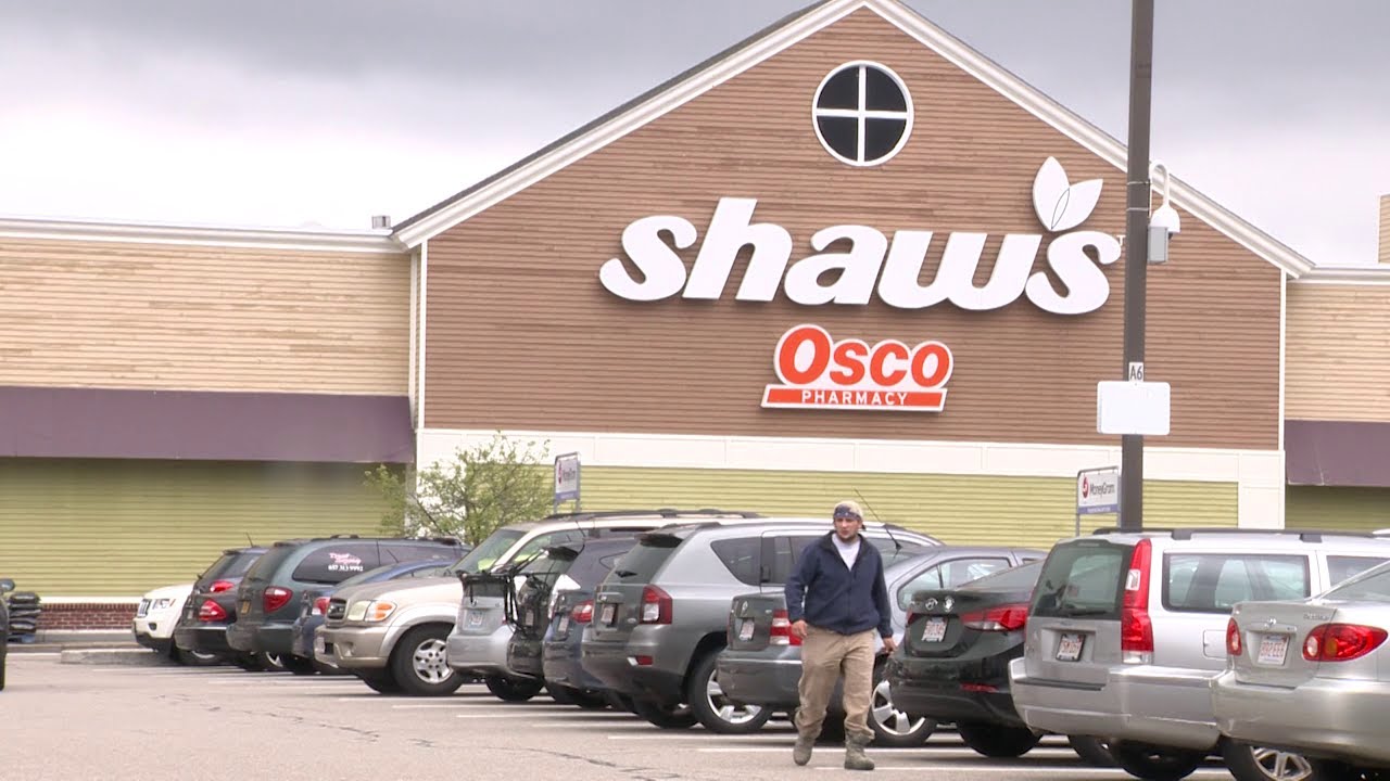 Parent company of Shaw's, Star Market gives up on merger plan - YouTube