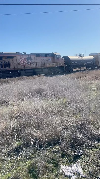 UP 7811 Mid DPU On UP MRVPD - YouTube