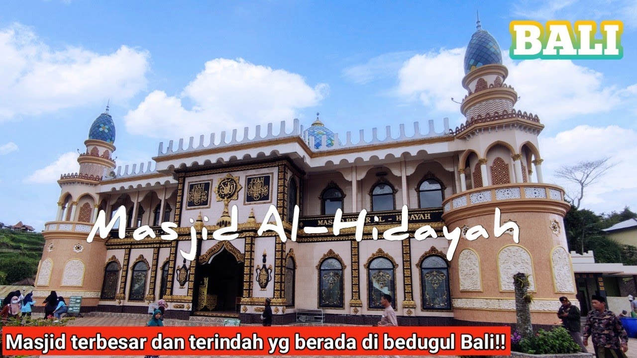 Salah satu masjid Terbesar dan terindah di bedugul Bali‼️Masjid besar ...