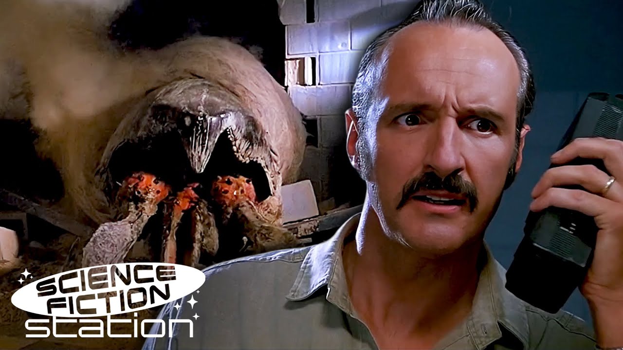Graboids Attack The Gun Shop | Tremors (1990) | Science Fiction Station ...