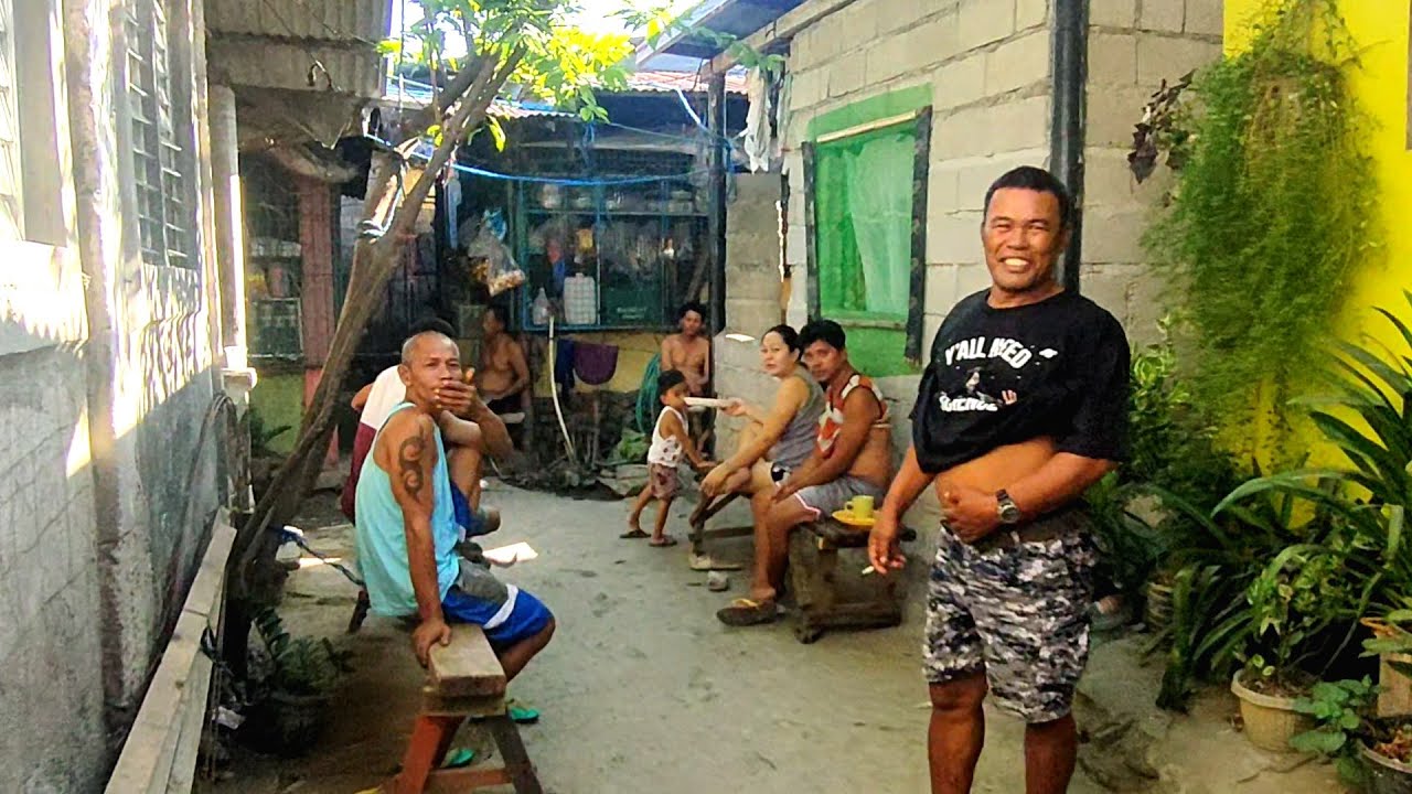 Walking in narrow alley heading to TANGUS Slum#vloggerngsubic - YouTube