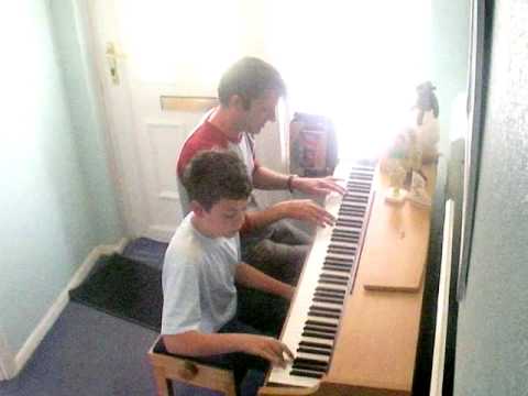 QM2 Pianist David Read & George Bennett (11) - Johnny B Goode - YouTube