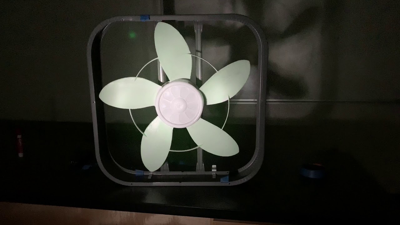 Fan and Strobe Light Demo (Demo Only) - YouTube