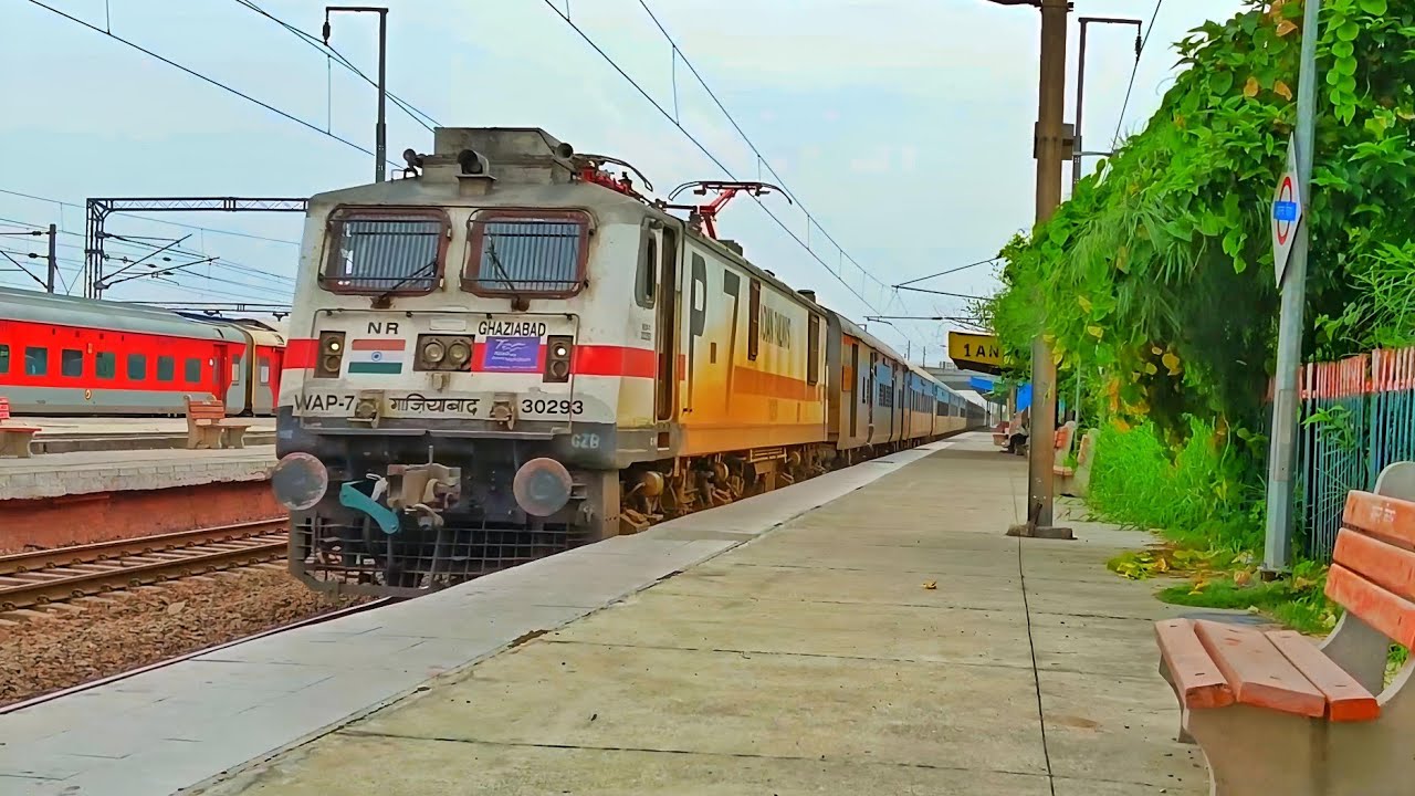 14554 Himachal Express ! From Daulatpur Chowk to Old Delhi Junction # ...