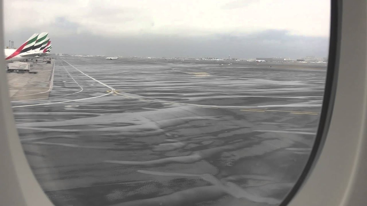 Emirates Flight 211 Takeoff from Dubai to Houston - YouTube