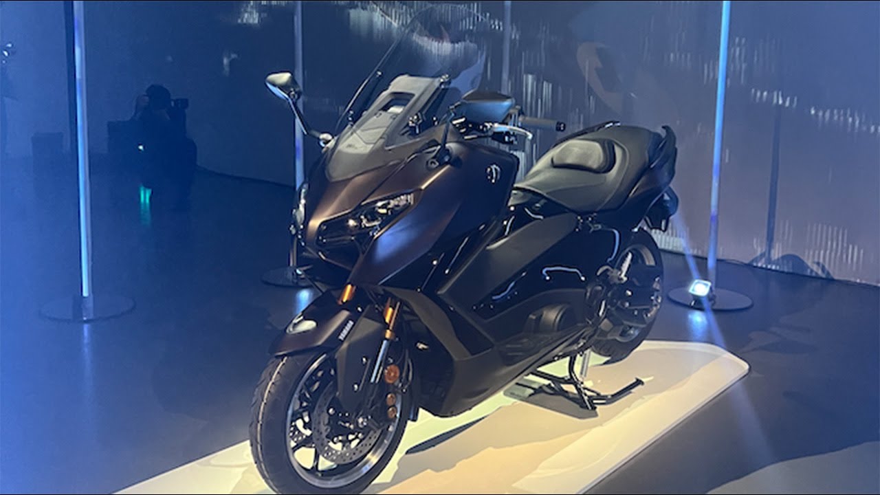 Yamaha TMAX 2025 - YouTube