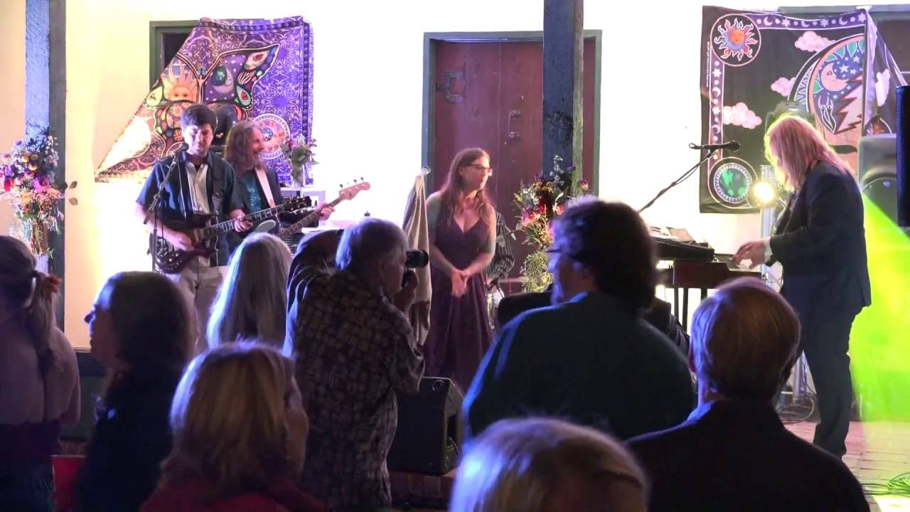 TORE UP/Eric Lockhart w/The Rum Runners - YouTube