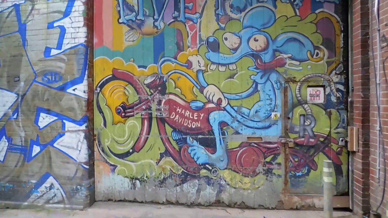 Graffiti Art 'Live To Ride Hastings' Gotham Alley - YouTube