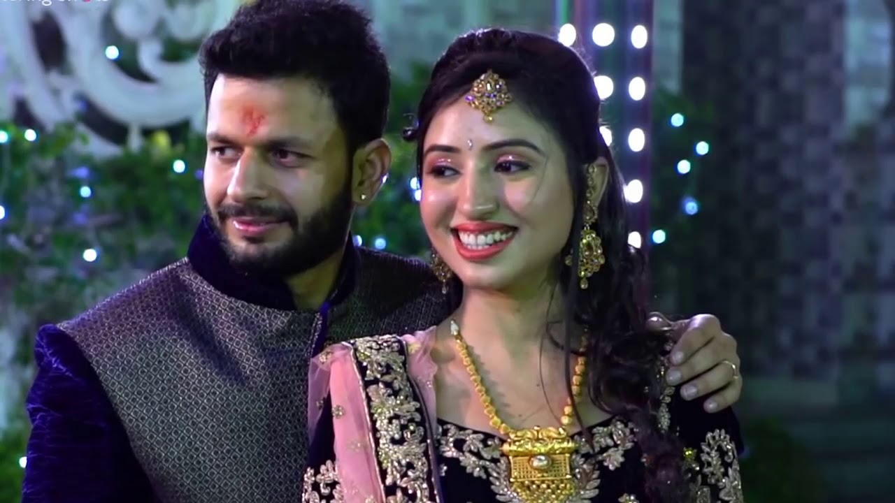 Romantic Bride Entrance songs sung by Groom - YouTube