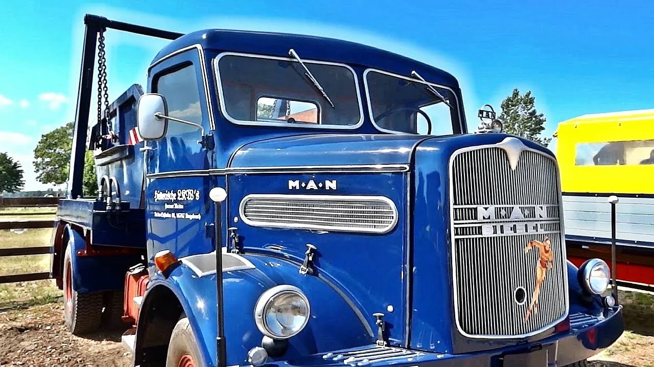 MAN V8 Truck Diesel Sound - YouTube