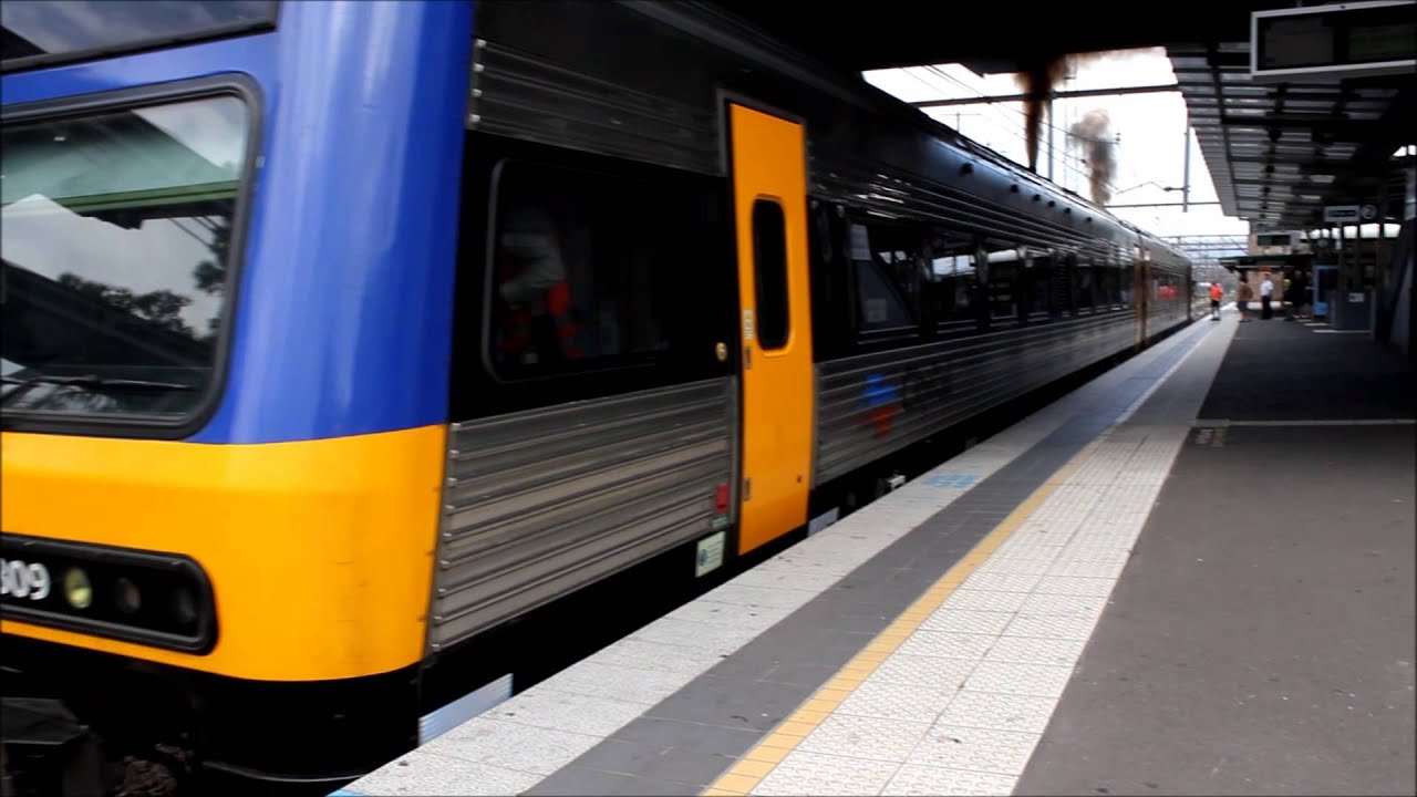 Inaugural CityRail Bathurst-Central(i) Service arriving at Penrith ...