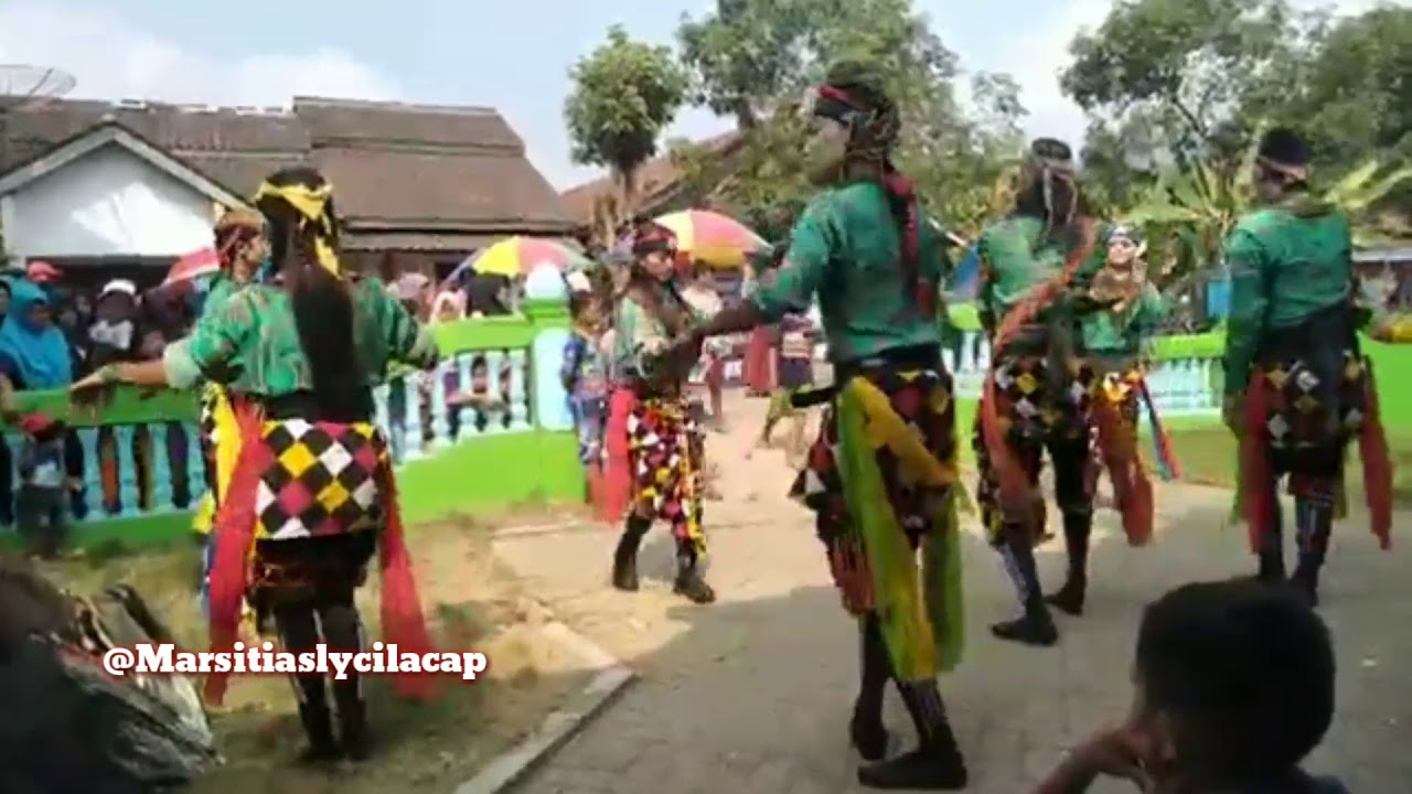 Sembilang patile telu Wahyu aji sadewa live Gunung sari - YouTube