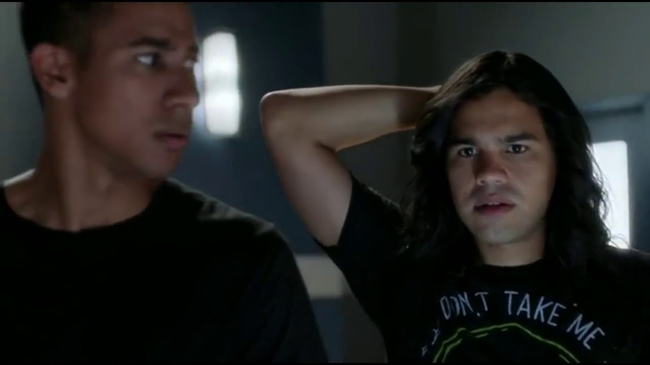 The Flash - Season 4 episode 1 Barry vs the Samuroid - The Flash ...