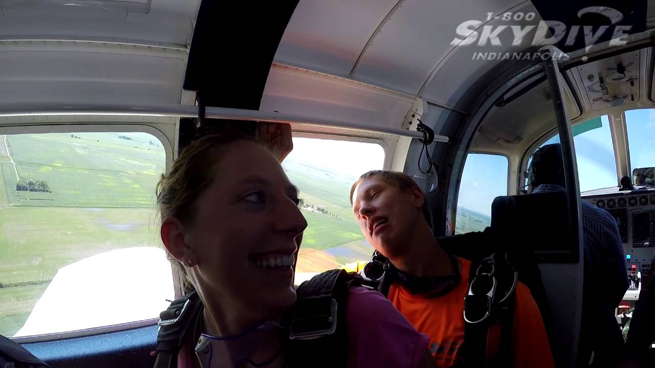 Sarah Lasher's Tandem skydive! - YouTube