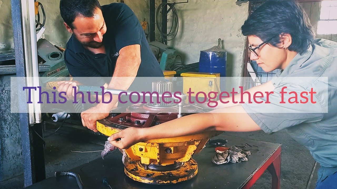 VOLVO GRADER Hub assembly - Installing duo cone seal - YouTube