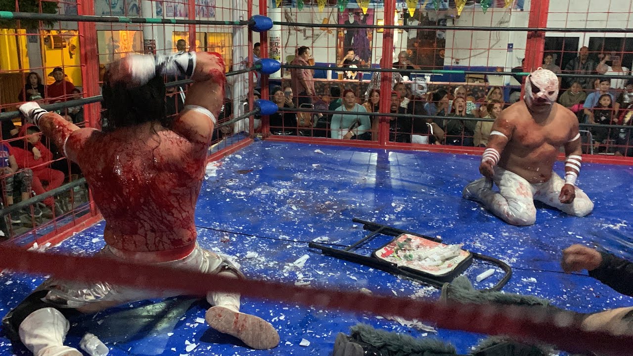 Lucha en Jaula de Apuestas: Emperador Azteca Vs Hombre Lobo Vs El Susto ...