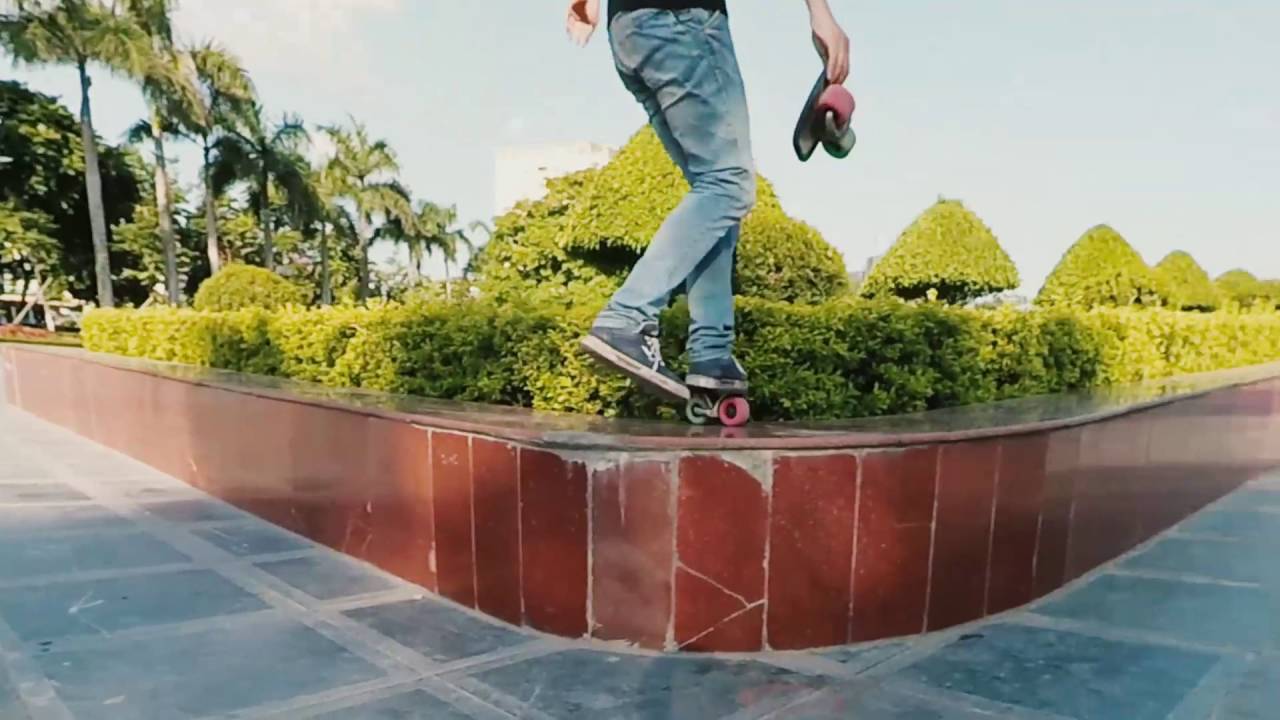 Freestyle freeline skate by Krayzie Bone in Viet Nam - YouTube