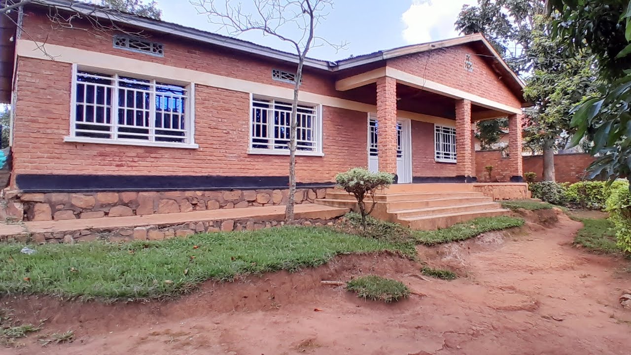INZU MUBUSO 750sqm IGURISHWA 105M KICUKIRO KIGARAMA UMUDUGUDU WA REBERO ...