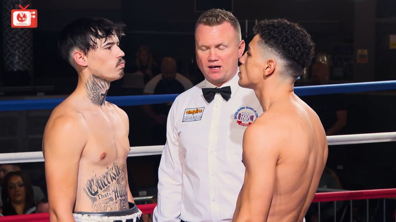 Leon Cooney v Declan Dee at Liverpool's Grand central Hall (23.09.2023 ...