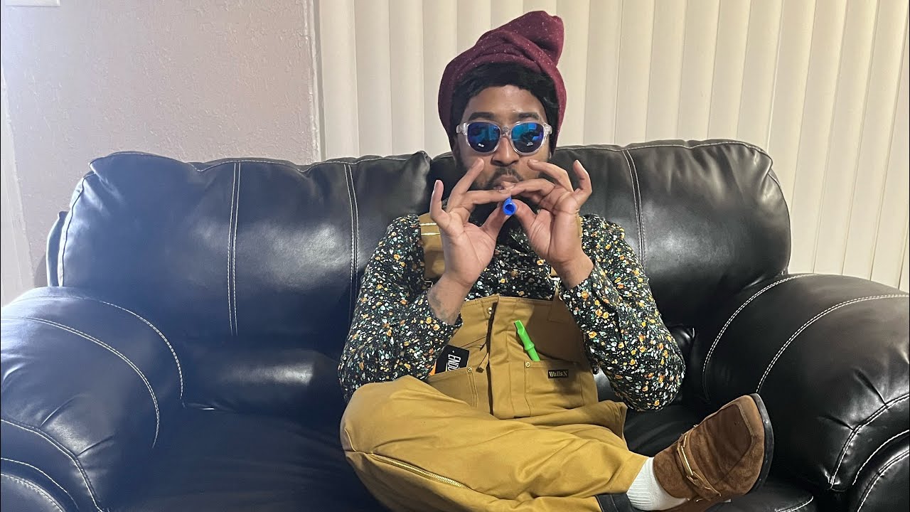 Andre 3000 playing the flute instead of rapping - YouTube