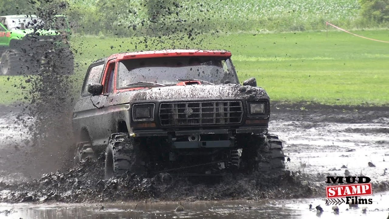 Mud Trucks Wheelin Down on the farm - YouTube