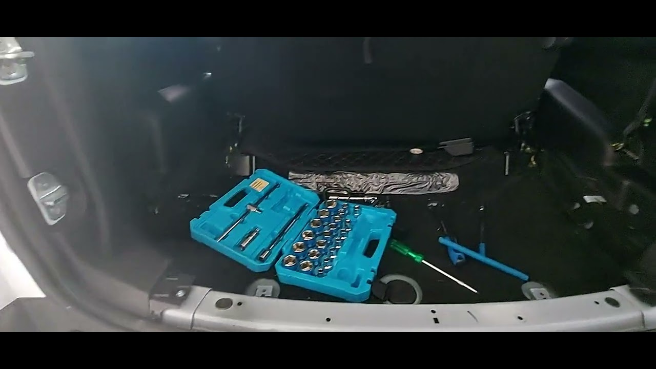 Scorpio N Z6 Reverse Camera installation 1 - YouTube