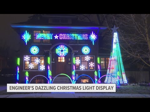 Engineer's dazzling Christmas light display - YouTube