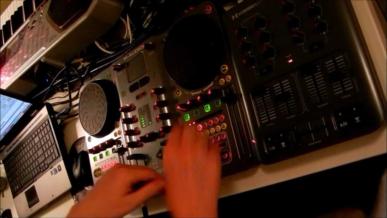 Now In 3D Electrovision!! - DJ PJ - Electronic Eleven Min Mix - YouTube