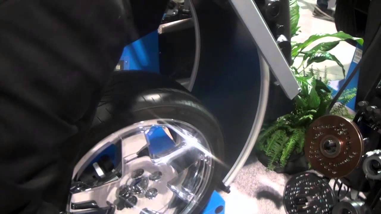 Hofmann demos wheel balancing system - YouTube