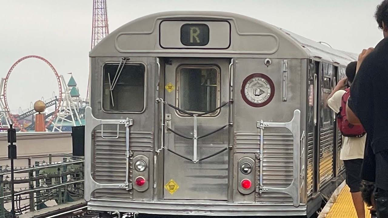 BU Gate Cars And r32/R38 Museum Trains Leaving West 8th St NY Aquarium ...