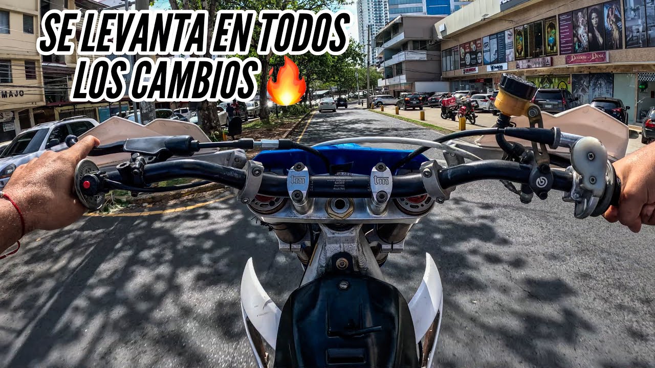 Probando la Supermoto con motor de Yamaha DT racing - YouTube