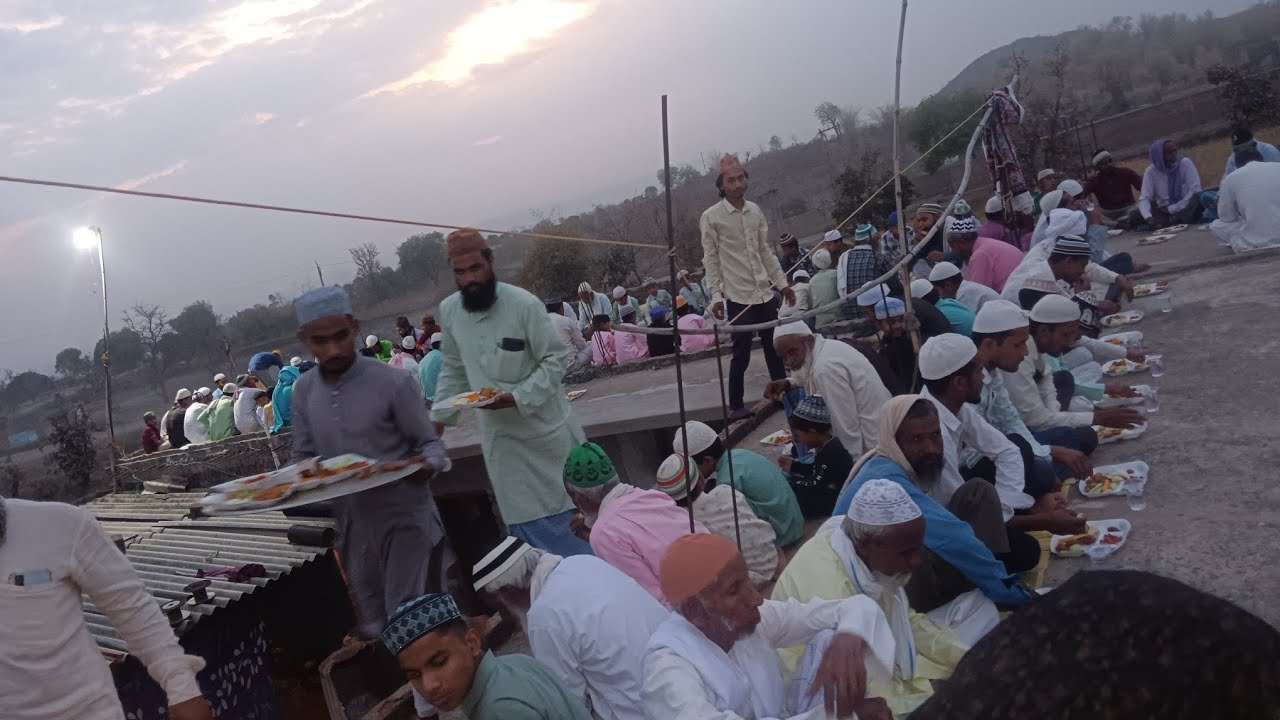 Main Bhala Hu Ya Bura Hu Ya Bura Hu Meri Laaj Tu Bachana - YouTube