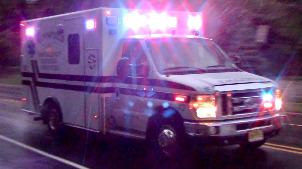 Bloomfield EMS Ambulance 42 Responding 5-29-20 - YouTube