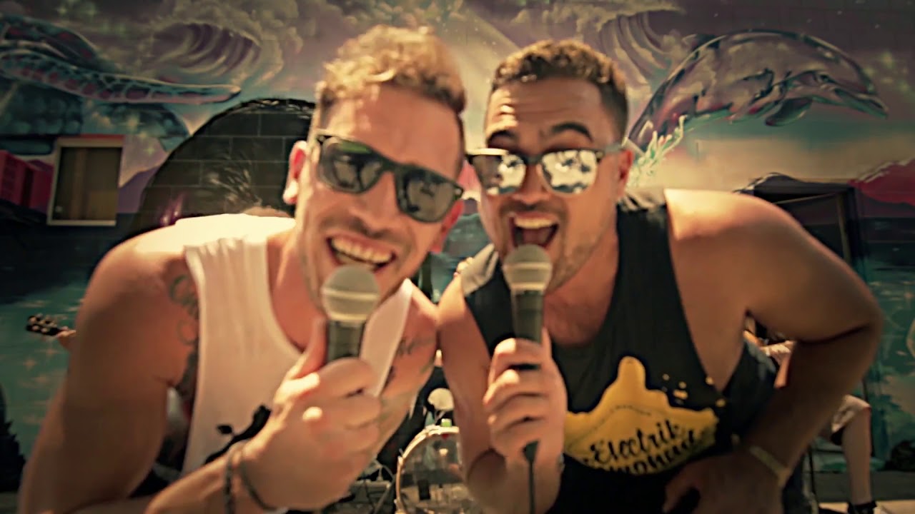 Electrik Lemonade at the 2015 Airlie Beach Music Festival - YouTube